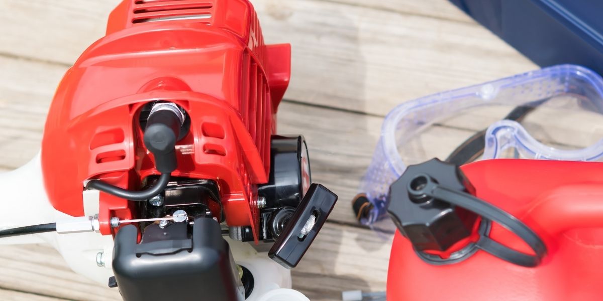 This is the Type of Gas and Oil String Trimmers Use - Powered Outdoors